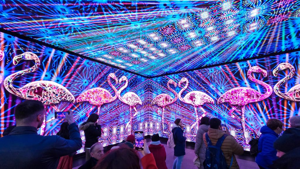 Outernet: Free digital shows in London - Travel with Style